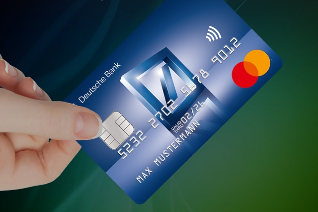Deutsche Bank uses recycled plastic for cards